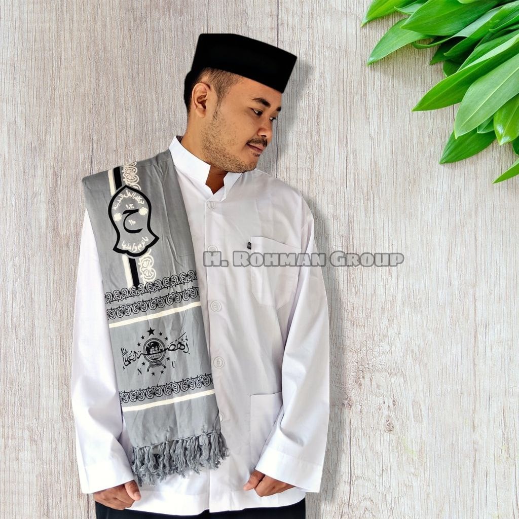 ผ้าโพกหัว Rida Arida พร้อมโมติฟ NU Logo ผสมผสานกับทรอมภา | Shopee Thailand