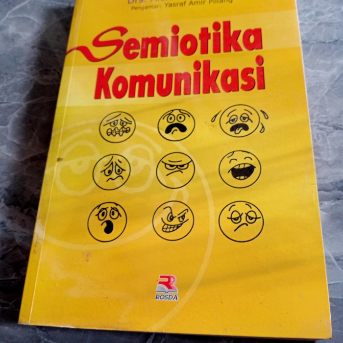 Semiotics Communication-ALEX SOBUR M SI B1 | Shopee Thailand