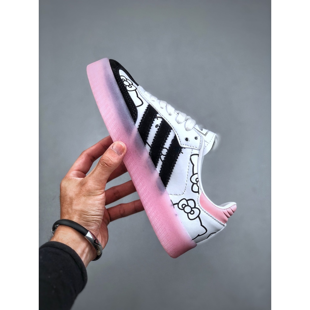 Hello Kitty x Adidas Samba XLG "Hello Kitty And Friends" ผ้าใบลำลองแพลตฟอร์มสำหรับผู้หญิง ...