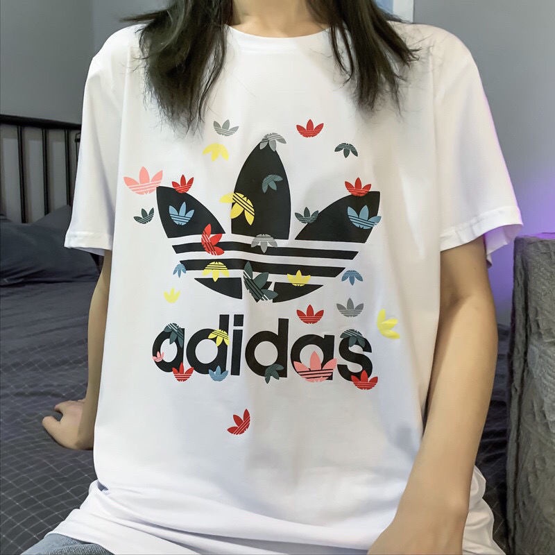 S-5XL เสื้อยืดสีขาวเสื้อยืดคอกลม แขนสั้น ผ้าฝ้าย พิมพ์ลาย Adi das Tag ...