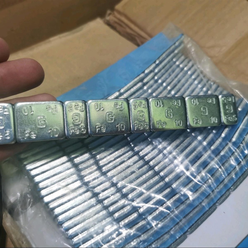 ตะกั่วถ่วงล้อ ตะกั่วแปะถ่วงล้อ 5g+10g แถวละ 60g 1กล่องมี 100 แถว | Shopee Thailand