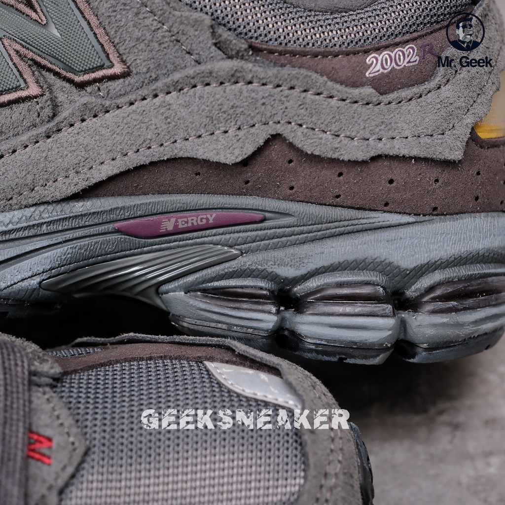 [GeekSneaker] Nb Low Tube Sneakers - New Balance 2002R Protection Pack ...