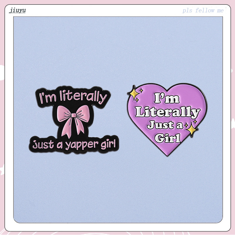 Im ตามตัวอักษร Just A Yapper Girl Enamel Pins เข็มกลัดการ์ตูนสีชมพู Bow ...