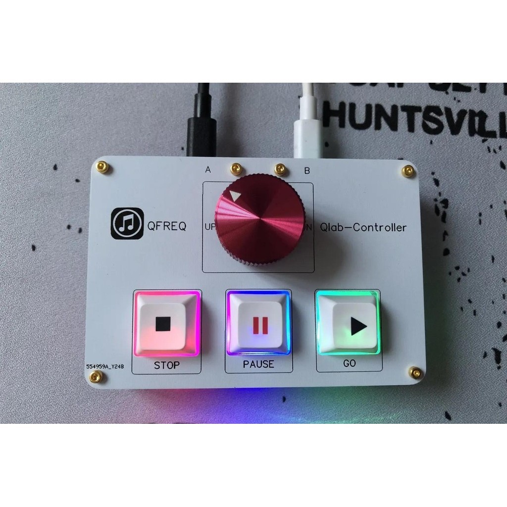 ใหม่ QLAB Controller รองรับคอมพิวเตอร์สองตัว a สําหรับ QLAB Hirrender ...