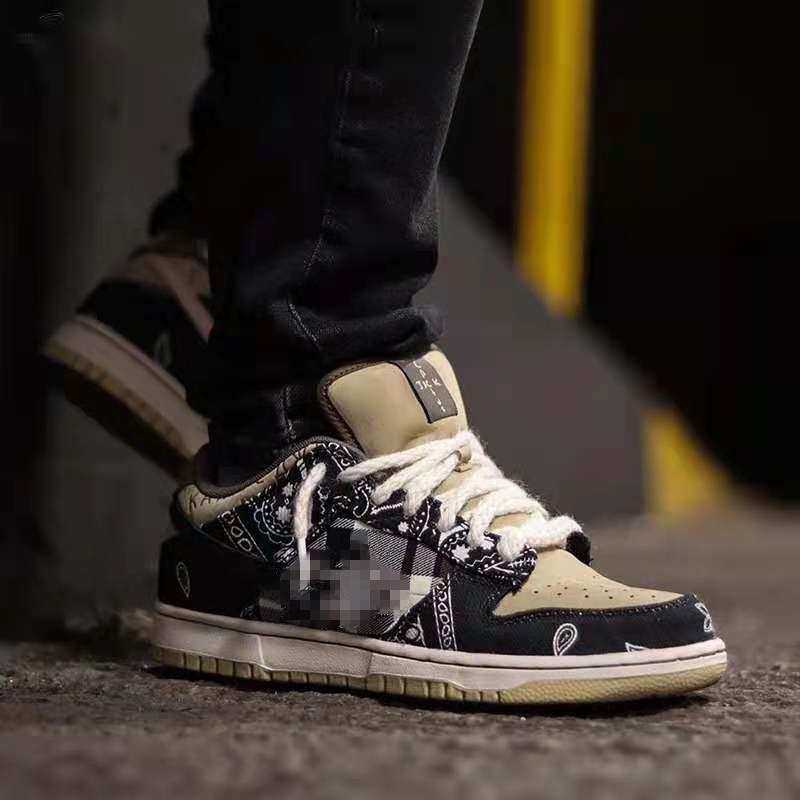 Dunk sb Travis scott Low cut classic shoes สำหรับชายและหญิงพร้อมกล่อง ...