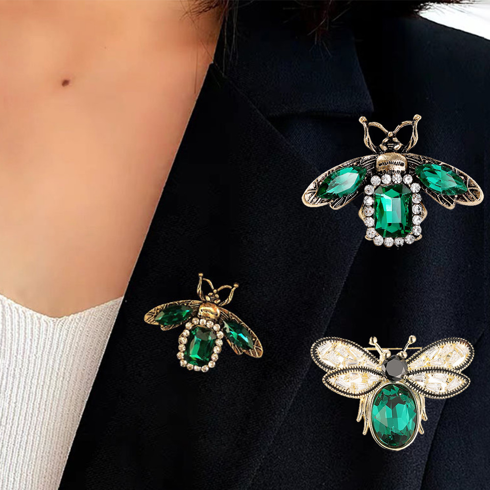 น่ารักผึ้งน้อย Laper Pins Vintage Emerald Lapel Pins คริสตัลแมลงสัตว์ ...