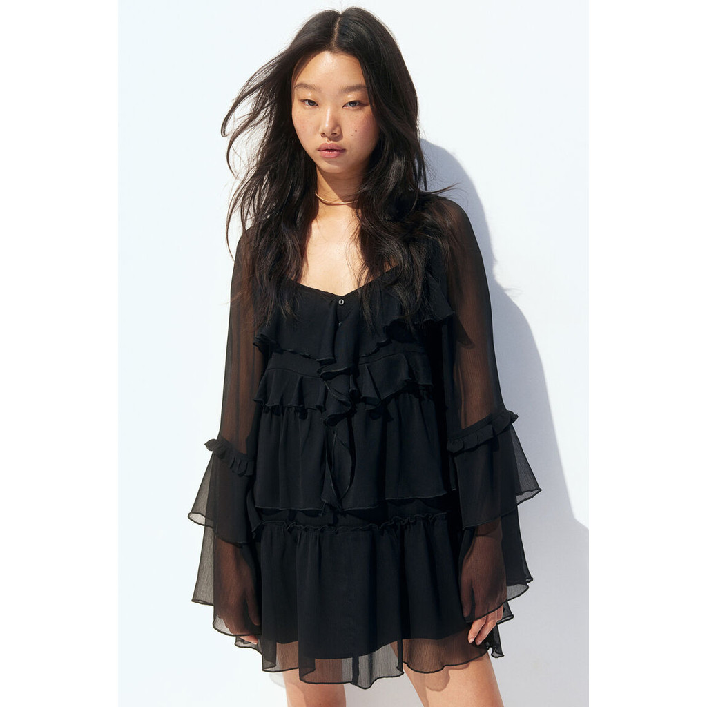 H&M(เอชแอนด์เอ็ม) Flounced chiffon dress Women Flounced chiffon dress ...
