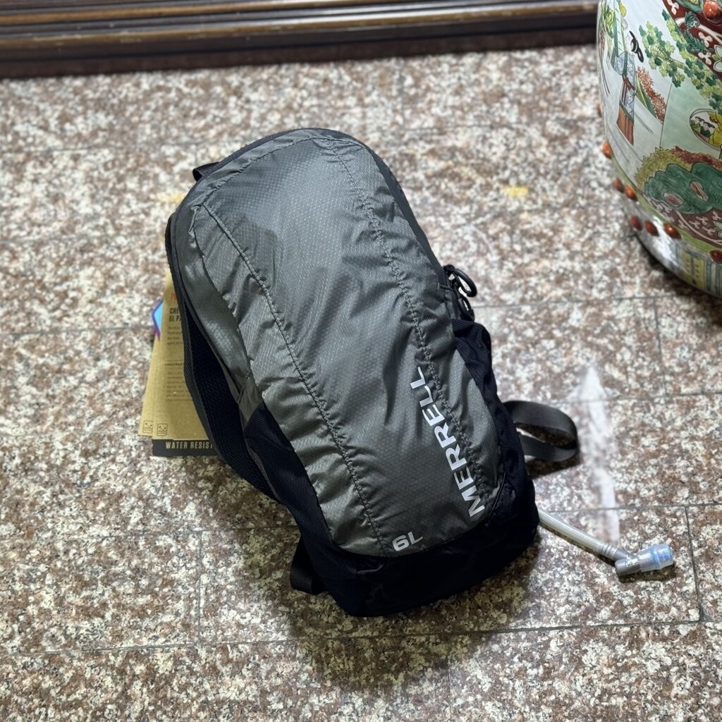 กระเป๋าวิ่ง Merrell Crest Hydration 6L Pack | Shopee Thailand