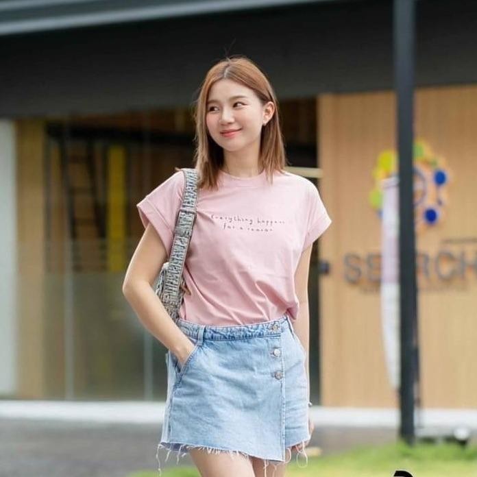 เสื้อคอกลม แขนพับ สกรีน Everything happens for a reason ผ้ายูนิ เกรด A เนื้อผ้านุ่ม A21 Chom KOB ...