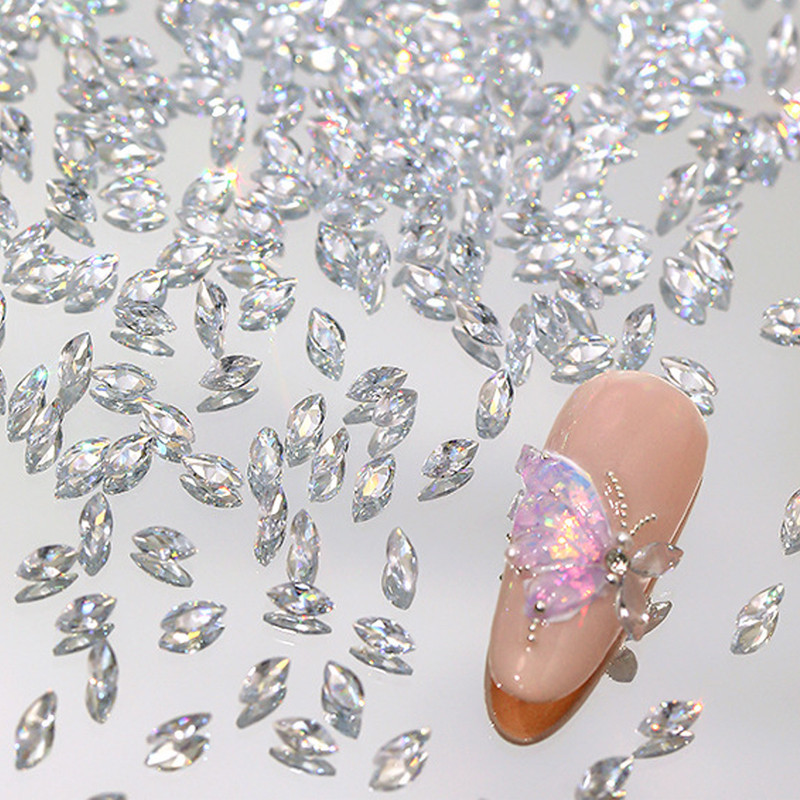 Born PRETTY Mini Ice Rhinestone เล ็ บ Charms ปีกผีเสื ้ อรูปพิเศษสีไม ...
