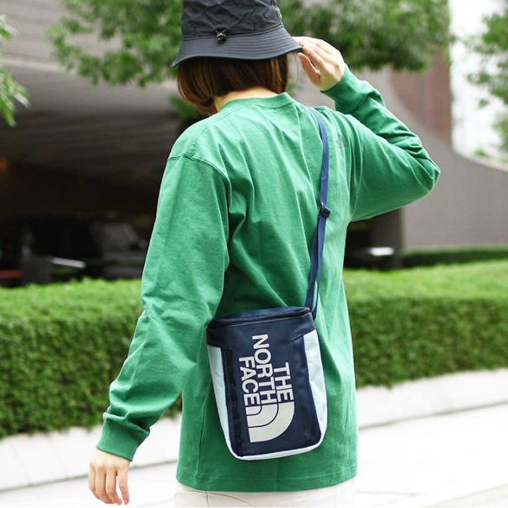 The North Face BC Fuse Box Pouch กระเป ๋ าสะพายข ้ างผู ้ ชายและผู ้ ...