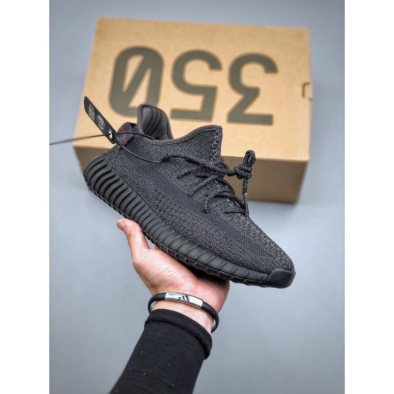 โรงงานเอาท์เล็ท Adidas Yeezy BOOST 350 V2 สีดำ (สะท้อนแสง) fu9007 ...