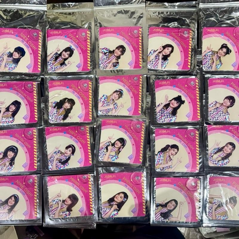 BNK48 Oshi in Car จุ๊บติดรถยนต์ รุ่น 2 Wee Mewnich Gygee Minmin Aom New Phukkhom Niky | Shopee ...