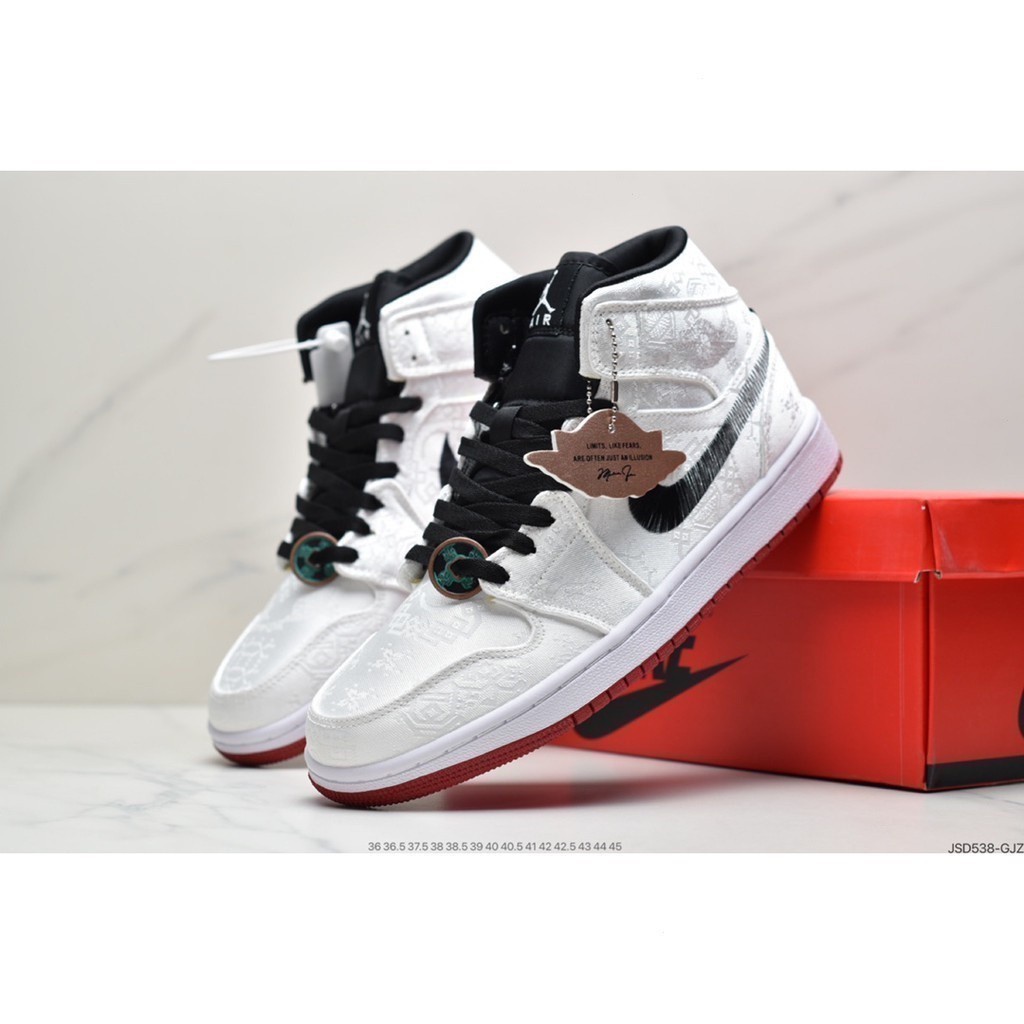 Clot X Air Jordan AJ1 กลาง " fearless ตัดผ ้ าไหมสีดําและสีขาวที ่ ไม ่ ...