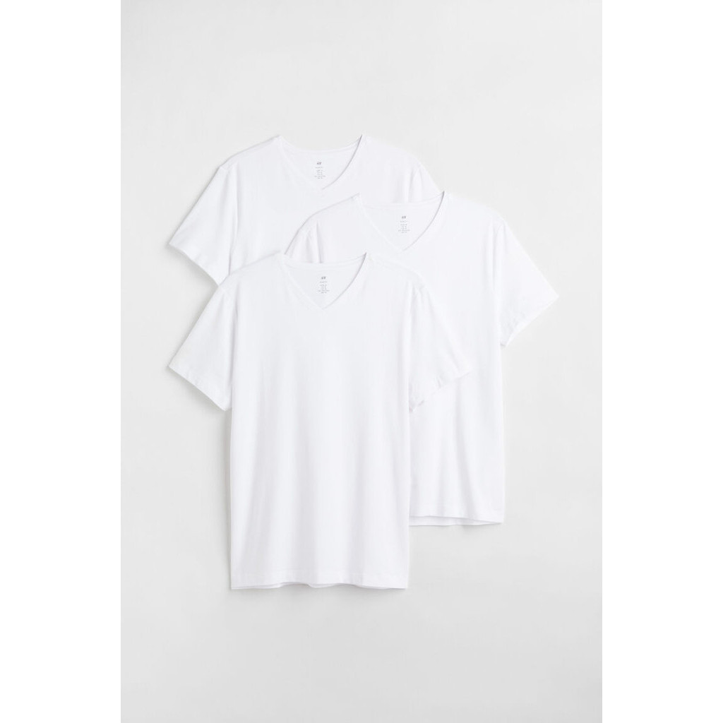 H&M เสื้อยืดทรงเข้ารูปแพ็ค 3 ตัว Man 3-pack Slim Fit V-neck T-shirts 0542533_4 | Shopee Thailand
