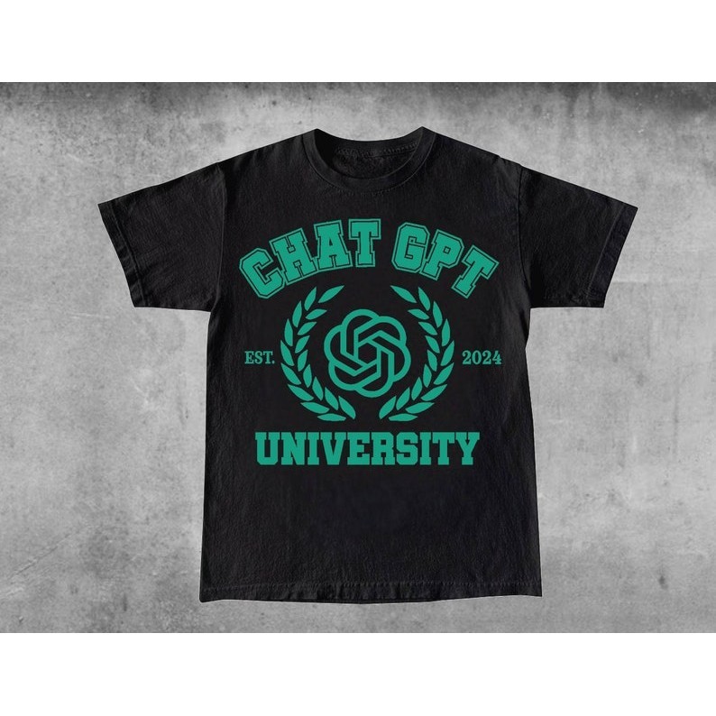 Chat GPT University เสื้อ Unisex เสื้อยืดรับปริญญาตลกกราฟิก Tees อิน ...