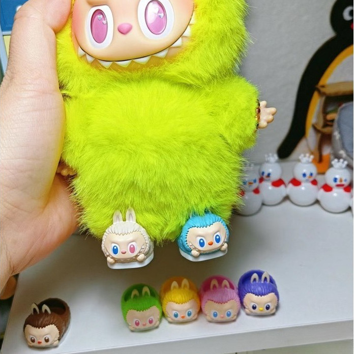 (pre order)กระเป๋าไวนิล Lisa Labubu แบบเดียวกันสำหรับรองเท้าเด็กตุ๊กตา ...