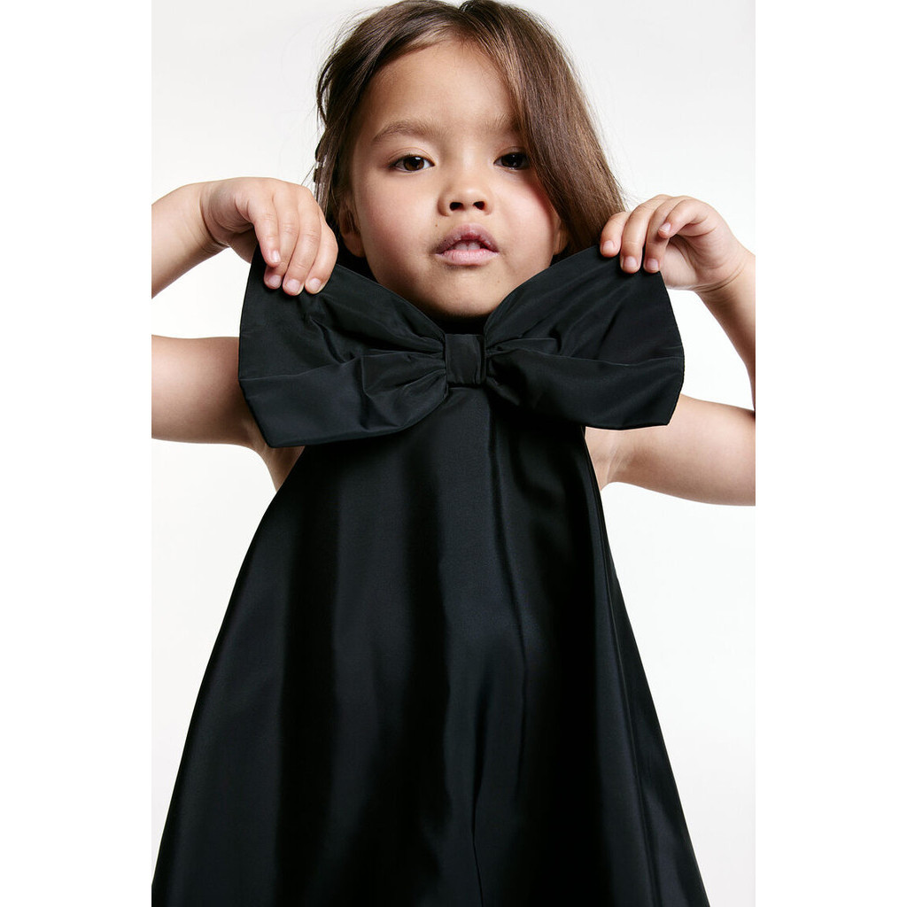 H&M Girl Bow-detail dress 1194540_1 | Shopee Thailand