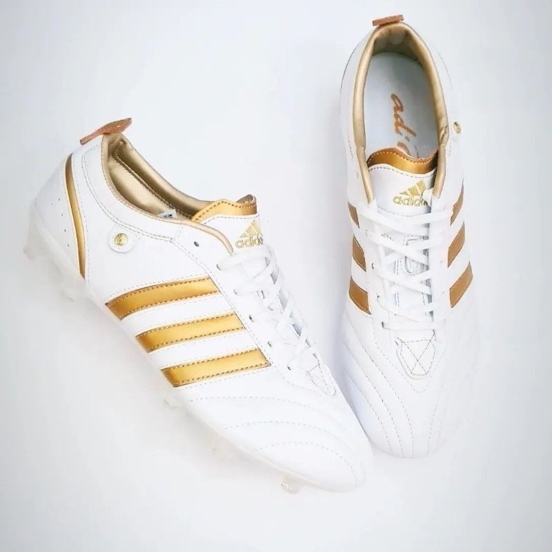 รองเท้าฟุตบอลหนัง Adidas Adipure | Shopee Thailand