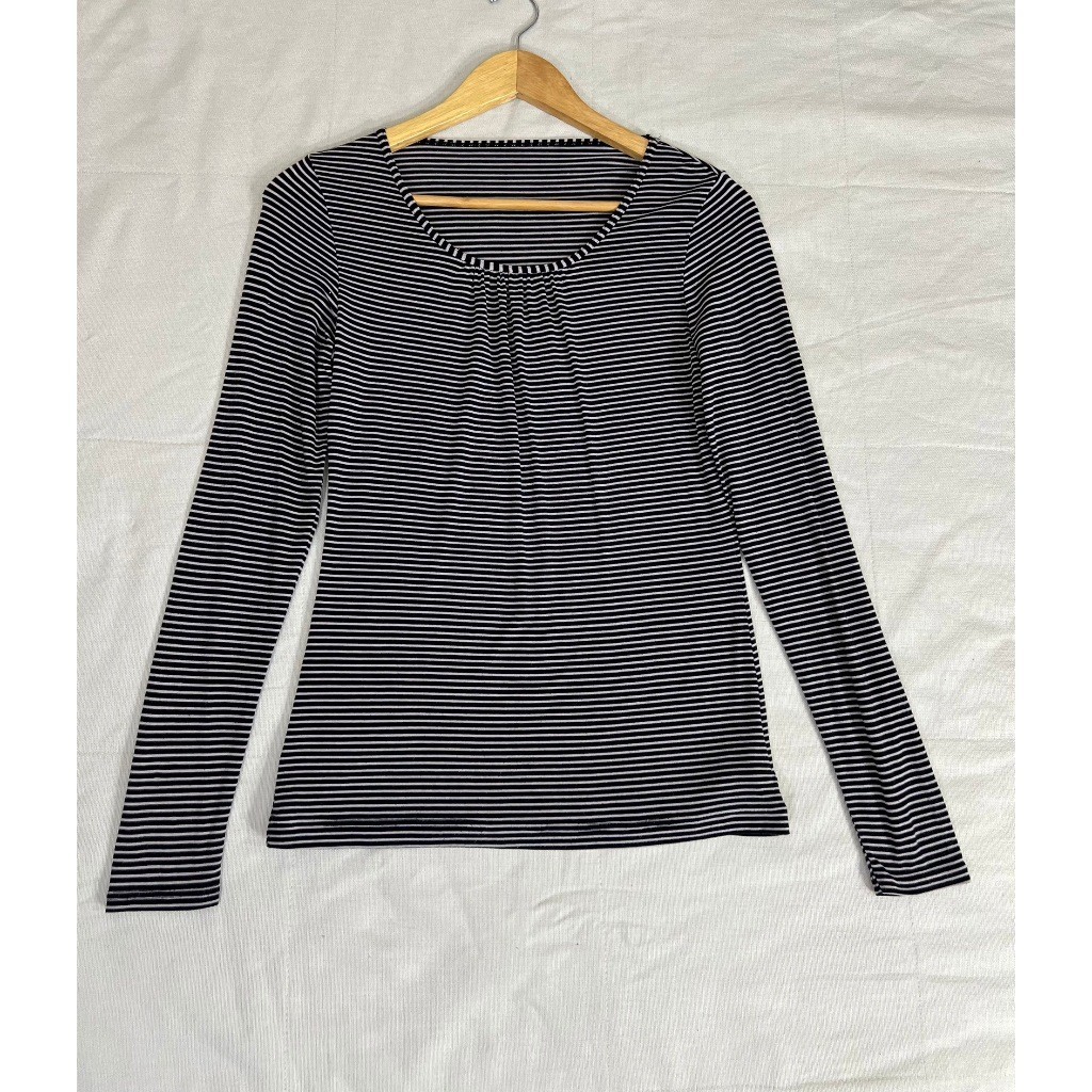 B562) Topvalu ฮีทเทค ไซส์ M ผ้าอะคริลิค + เรย่อนอก 32 ถึง 38 ยาว 23 สวย ️49.- | Shopee Thailand