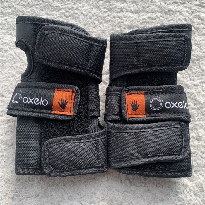 ใหม่ Decathlon Oxelo Hand Protector ขนาด 2Xs Anak 3-7Y Hand Protector ...