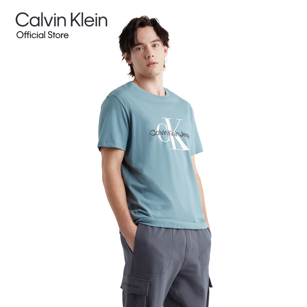 CALVIN KLEIN เสื้อยืดแขนสั้นผู้ชาย ทรง Regular รุ่น J320770 CFQ - สีฟ้า ...