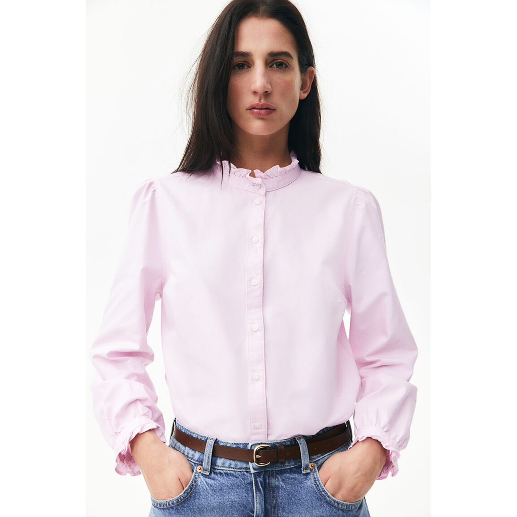 H&M(เอชแอนด์เอ็ม) เสื้อเบลาส์ทรงออกซ์ฟอร์ดกุ๊นขอบจีบระบาย Women Frill-trimmed Oxford blouse ...