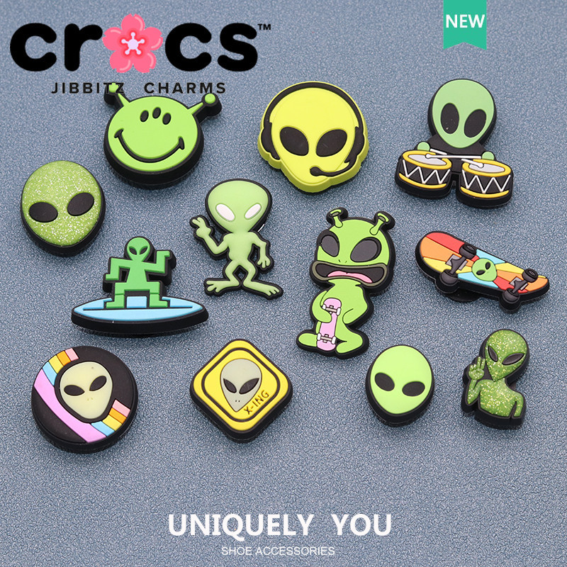 Jibbitz crocs charm รองเท ้ าหัวเข ็ มขัดอุปกรณ ์ การ ์ ตูนน ่ ารัก ...
