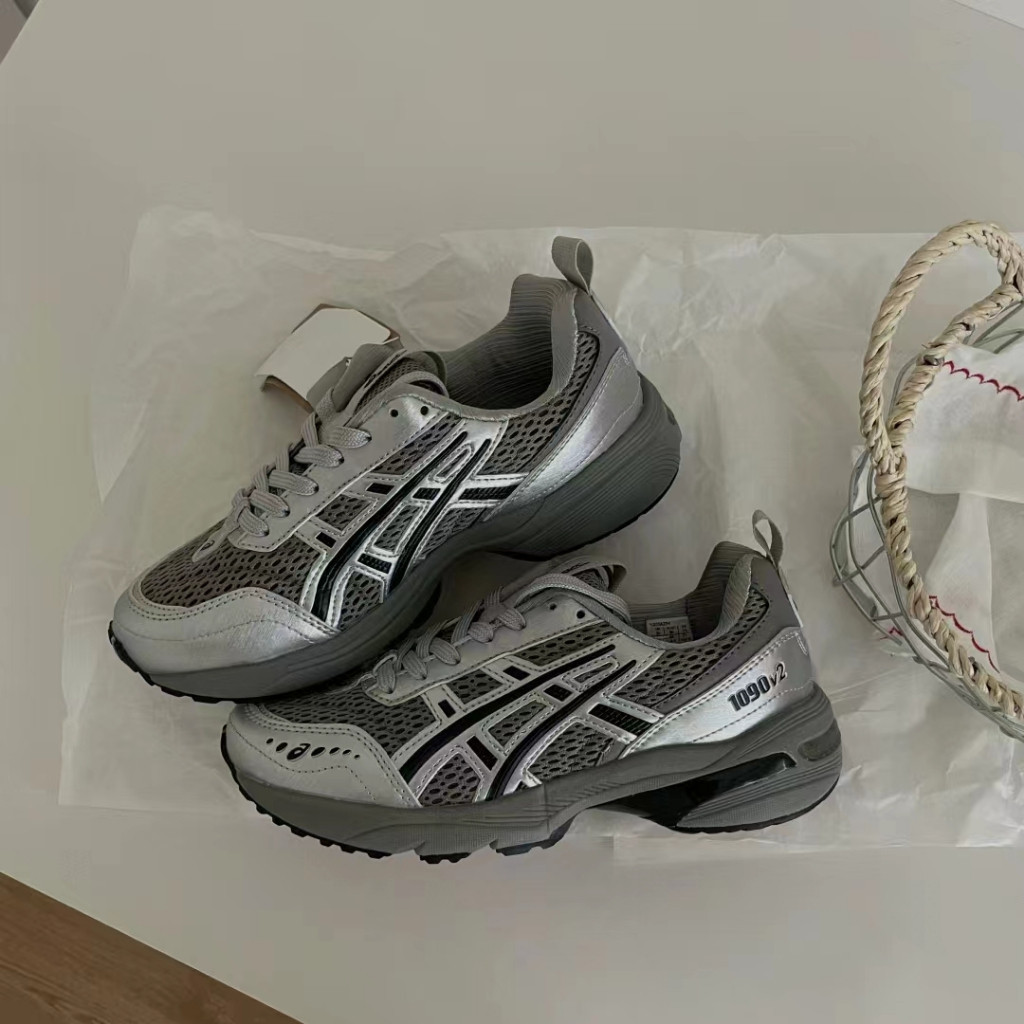 รองเท้าวิ่ง Asics Gel-1090 V1 สำหรับผู้ชายและผู้หญิง | Shopee Thailand