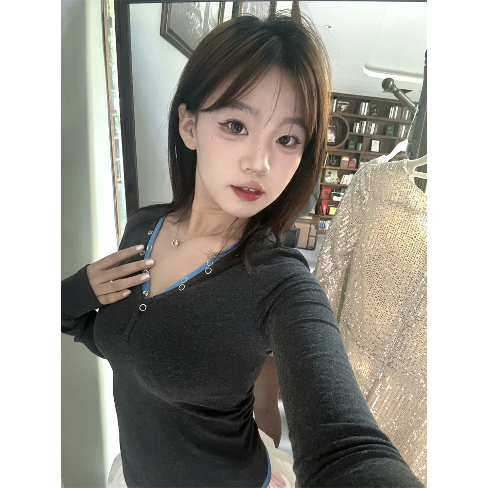 สไตล์อเมริกันเย็บสีตัดกันคอวีแขนยาว Retro Slim-Fit Slimmer ดูปลอมสอง ...