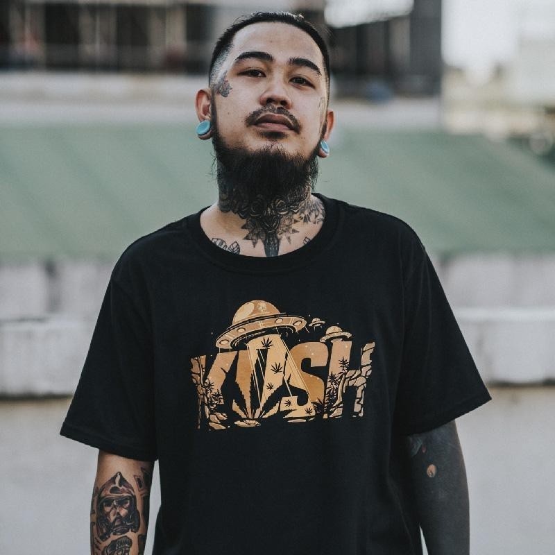 เสื้อเด็กหญิง - เสื้อยืดสําหรับผู้ชาย K.KUSH "Alie สีขาว ชุดปกติ รัดรูป ...