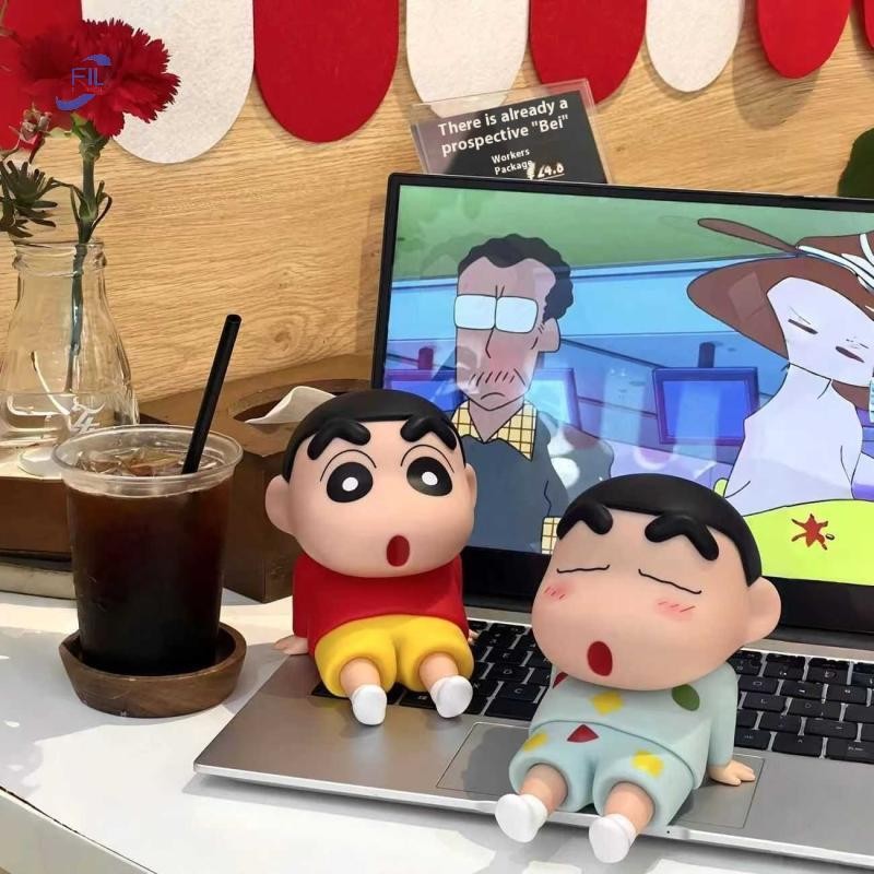 FIL ใหม่ Crayon Shin-Chan Action Figure Lazy ผู้ถือโทรศัพท์มือถือ ...