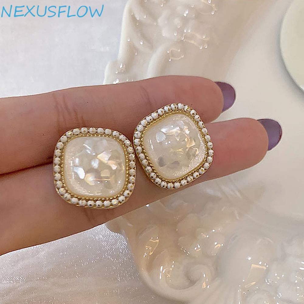 Nexusflow ต่างหูสตั๊ดอารมณ์เกาหลีเครื่องประดับใหม่ Bling Vintage Shell | Shopee Thailand