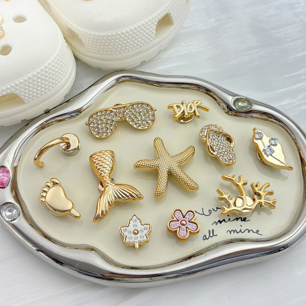 [ซีรีส์ทอง]jibbitz Crocs charm Shoe Flower Beach Accessories with Cross ...