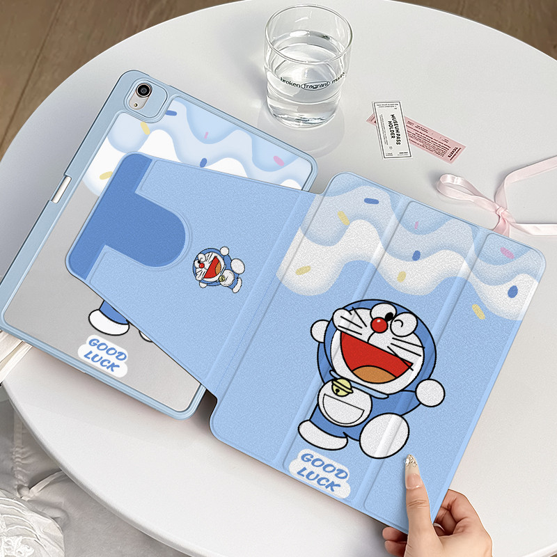 360 ° เคส iPad หมุนได้พร้อมช่องเสียบปากกา Lucky Happy Doraemon อะคริลิค ...