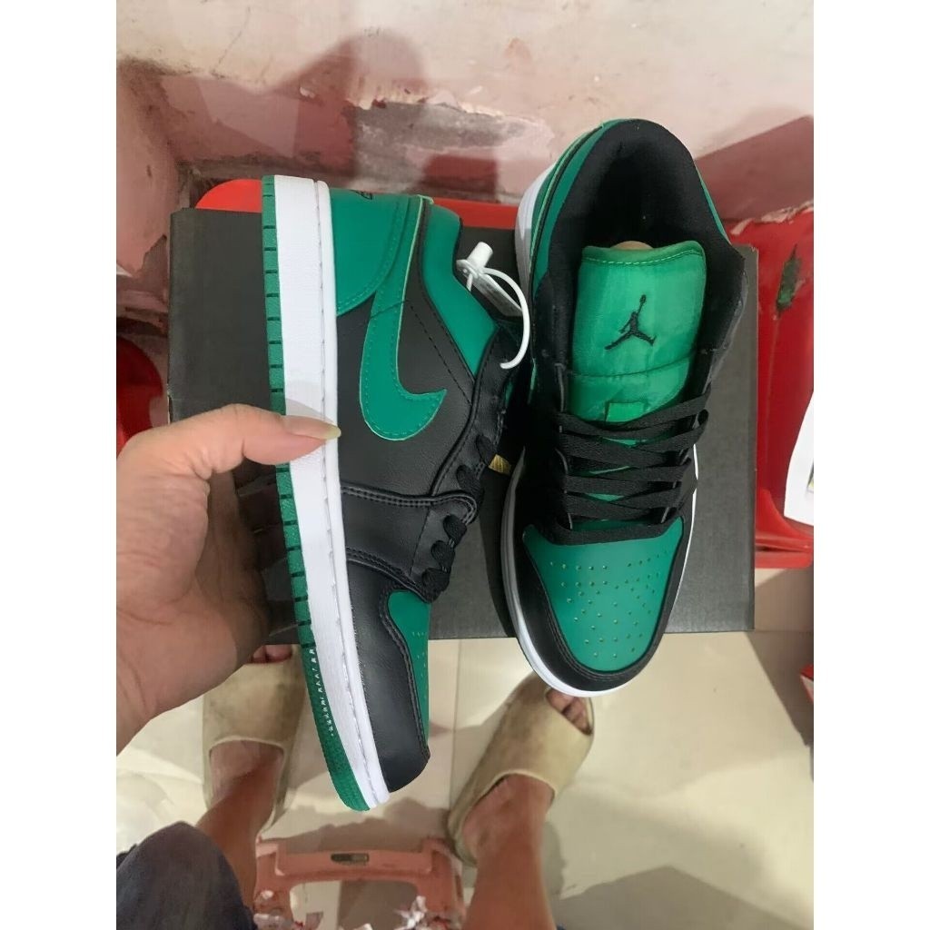 2024 # Air Jordan 1 Low Black Lucky Green 553558-065รองเท้าผ้าใบรองเท้า ...