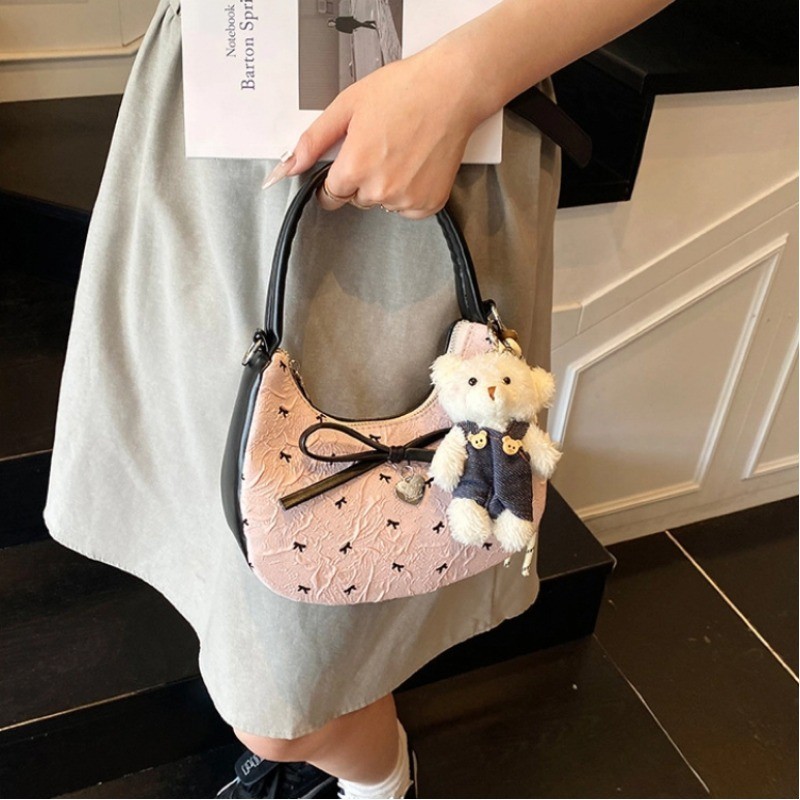 กระเป๋าถือใหม่มาพร้อมโบว์สำหรับคนทันสมัย ออกแบบให้เหมาะกับทุกโอกาส ...