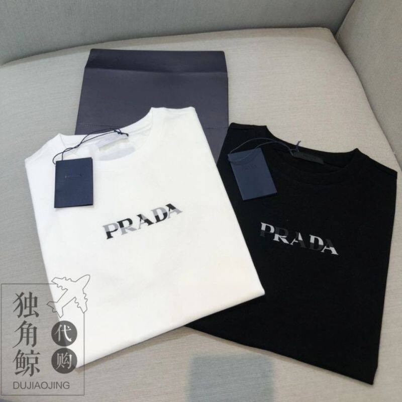 [Label + Tag] PRADA เสื้อยืดลําลอง แขนสั้น พิมพ์ลา เสื้อกีฬา น่ารัก หนา ...