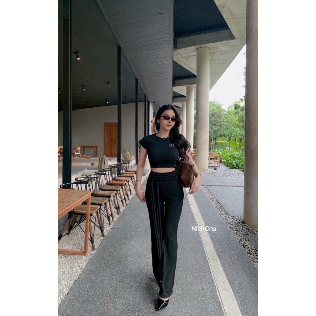 Nichcha Set 2 ชิ้น - เสื้อครอปคอกลม ผ้ายืด - ขาม้า มีกระเป๋า มีสายผูกเอว ผ้ายืด | Shopee Thailand