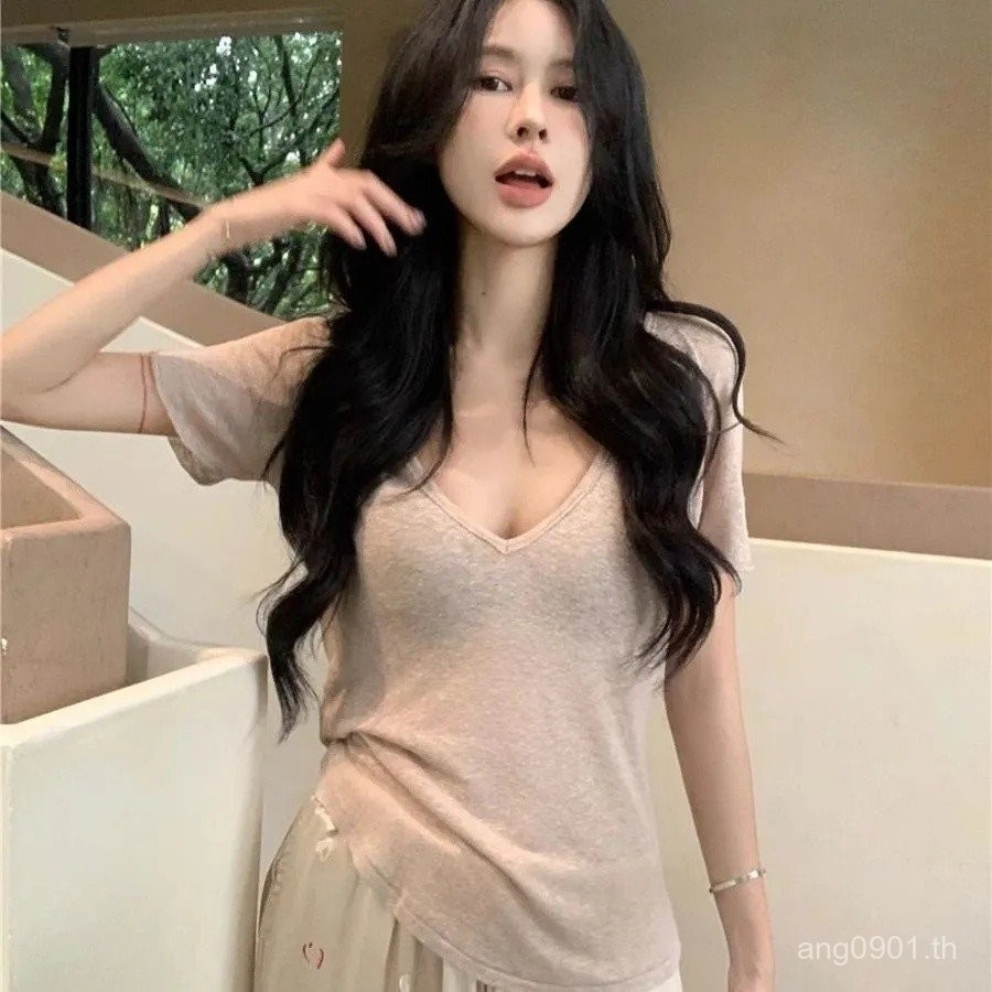 2024V เสื้อยืดแขนสั้นบางคอปก/เสื้อยืดแขนสั้นบาง2024V เครื่องดูแล ลดอายุ มีสไตล์ หน้าอกต่ำ กระดูก ...