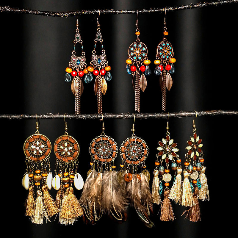Daoyi ต่างหูพู่สไตล์ชาติพันธุ์ย้อนยุค 2024 ต่างหูสุภาพสตรีโบฮีเมียนระดับไฮเอนด์ | Shopee Thailand