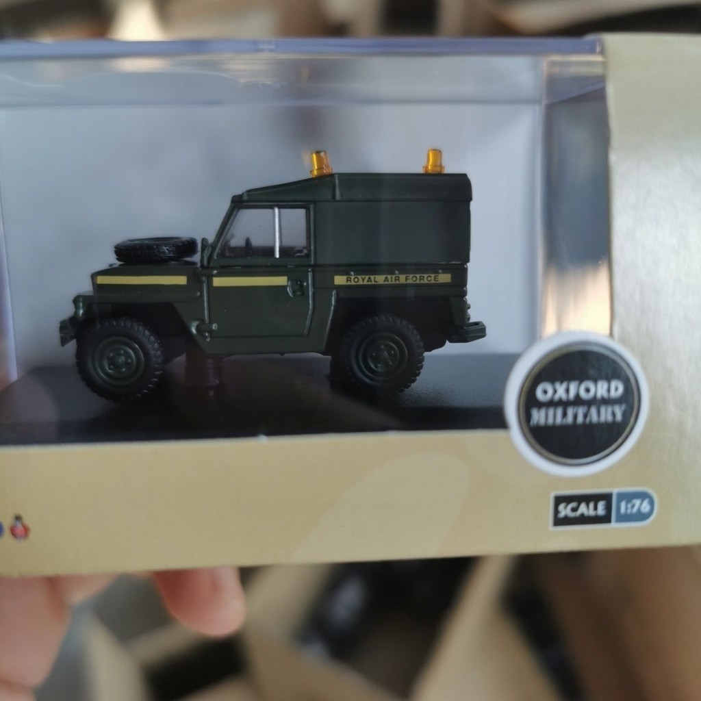 สินค้าพร้อม โมเดลรถโลหะผสม oxford, เครื่องชั่ง 76, Green Air Force Land ...