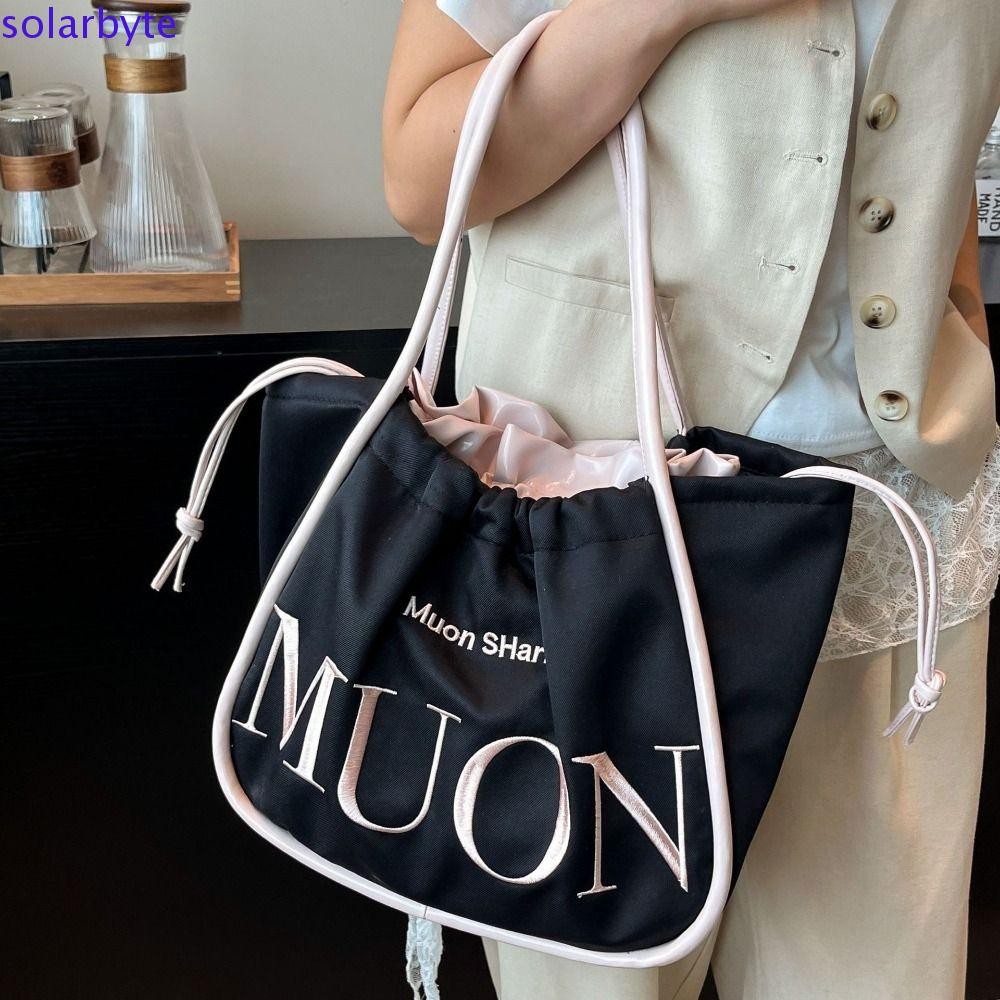 SOLARBYTE กระเป๋าสะพายข้างแบบหูรูด กระเป๋า tote พกพาสะดวก สำหรับผู้หญิง ผลิตจาก nylon ดีไซน์ ...