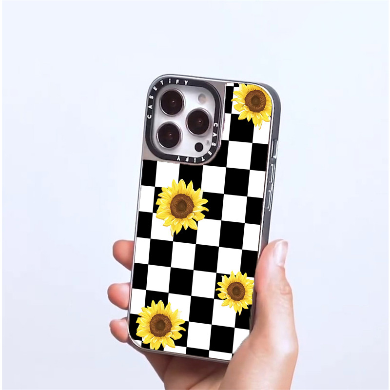 Casetify X Grid Sunflower แม่เหล็กดูด Black & Sliver Mirror IPhone Case ...