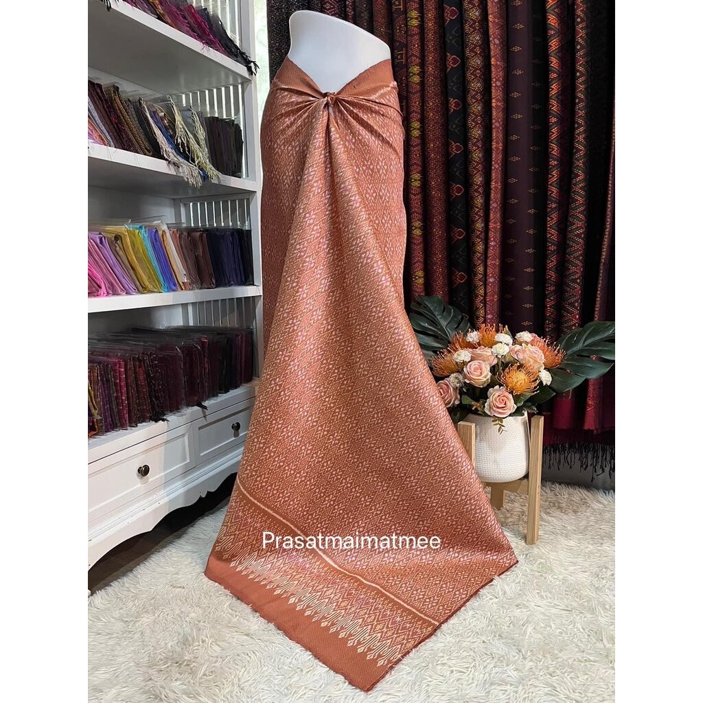 ซิ่น ผ้าไหมมัดหมี่ สีธรรมชาติ 6ตะกอ ขนาด1x2เมตร สีส้มโอรส รหัส L1-PS ...