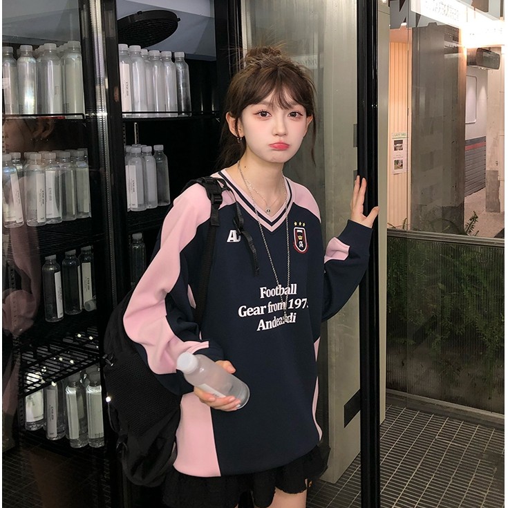 ECLAT เสื้อวินเทจสไตล์อเมริกัน | พิมพ์ลายตัวอักษร คอวี | เสื้อแขนยาวโอ ...