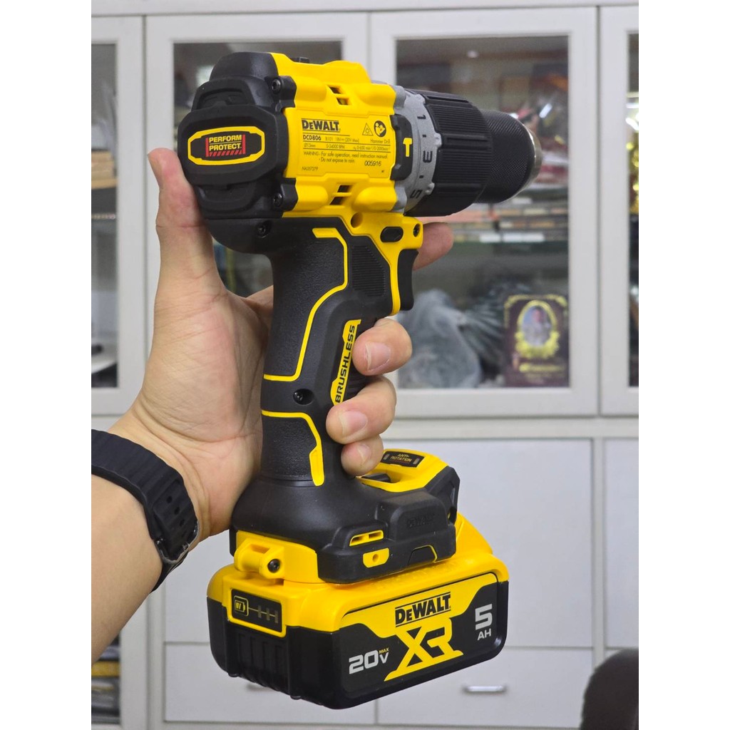 ชุดคอมโบ DCD806 + DCG4051, 18V XR, ยี่ห้อ DEWALT รุ่น DCK2026P2T-B (รับ ...