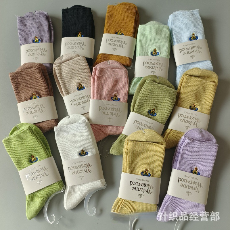 Vivienne Westwood Saturn เข็มคู่ปักถุงเท้าผู้หญิงกลางหลอดสีลูกกวาดสไตล์ ...