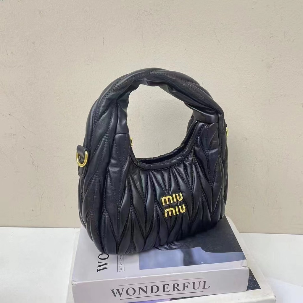 กระเป๋าถือ+สะพาย Miu Miu คอลใหม่สวยหรูมาก | Shopee Thailand