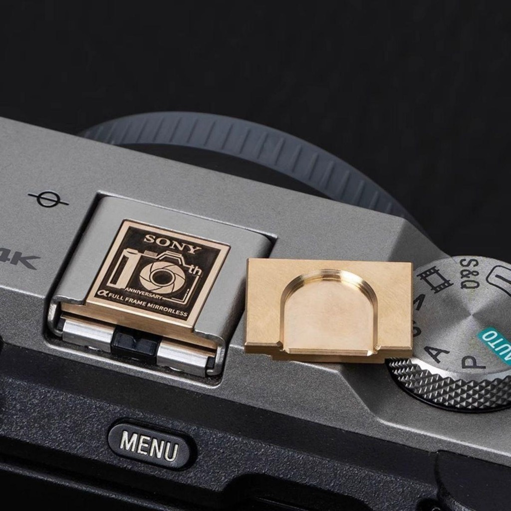 ฝาครอบรองเท้าร้อนโลหะเหมาะสําหรับ Sony Zve10 II กล้องฝาครอบบูตร้อน A7m4 A7c Zv1I A74 | Shopee ...